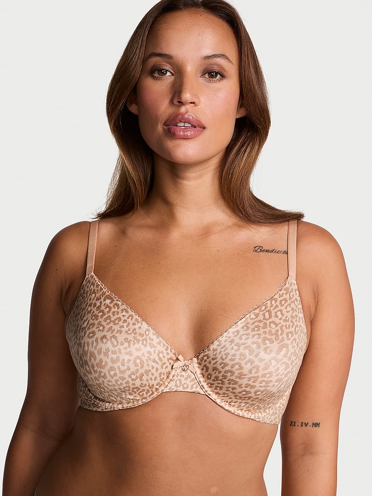Bra Demi Liso Sin Forro Con Realce Invisible Relleno Ligero